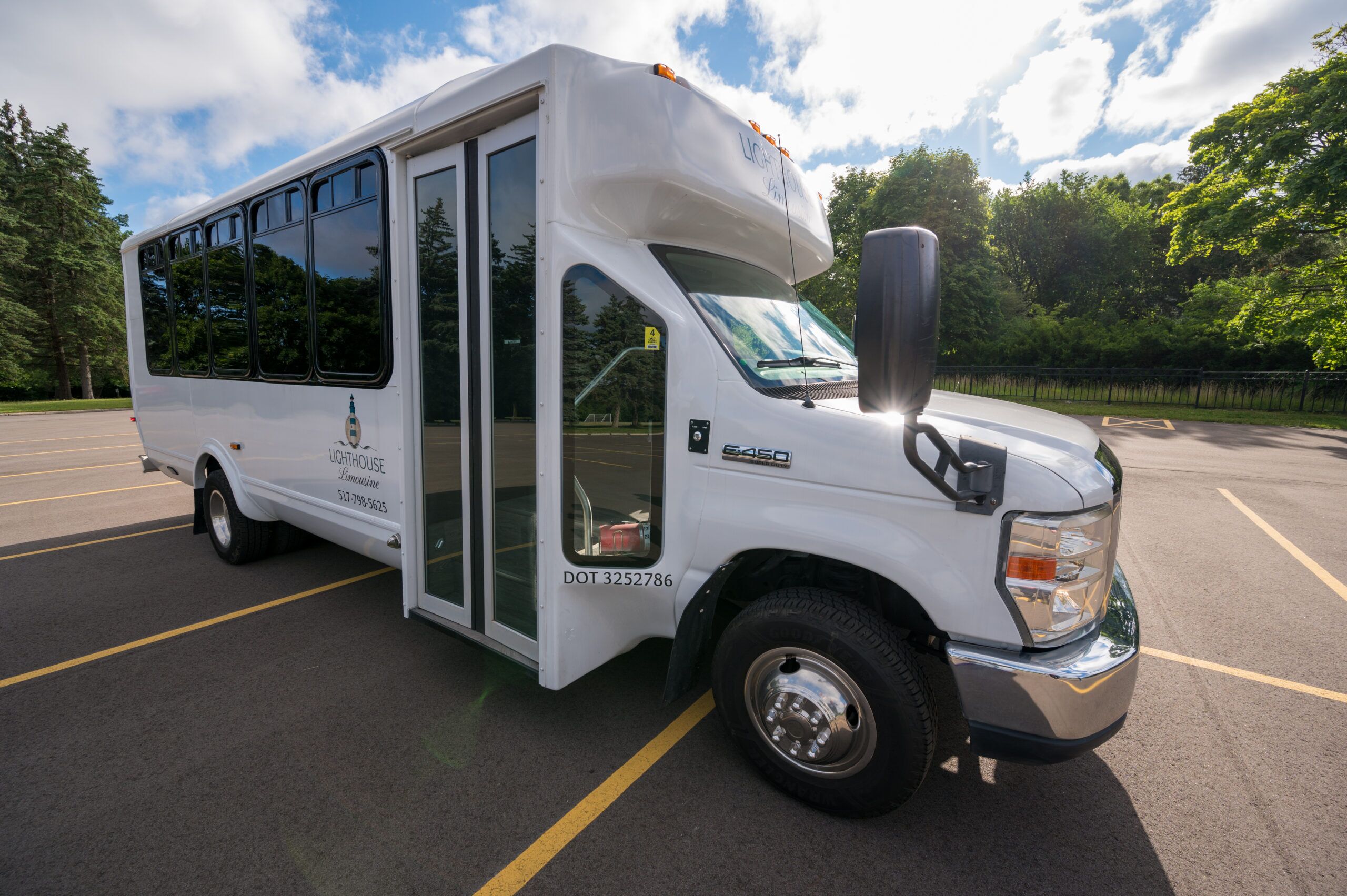 Harbor Beach Limo Bus in Michigan - Lighthouse Limousine